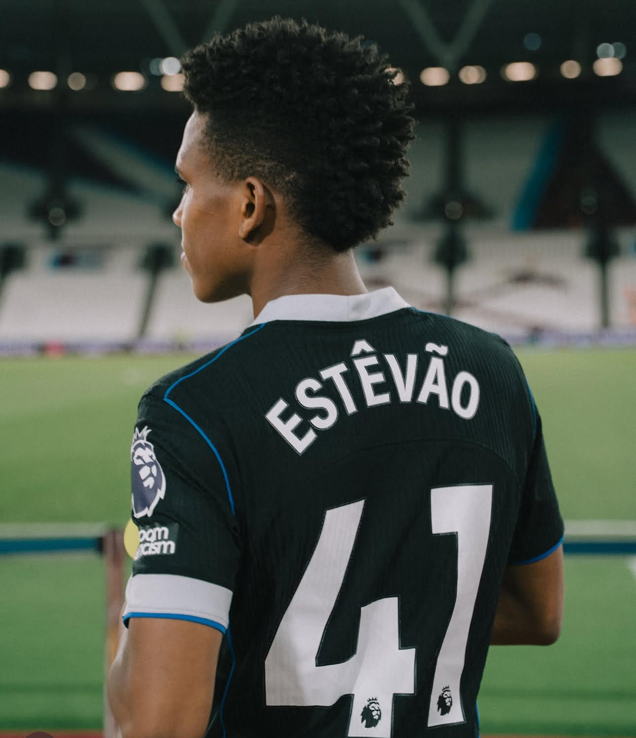 Estêvão, o menino que chegou adulto ao Chelsea, arranca suspiros na ...
